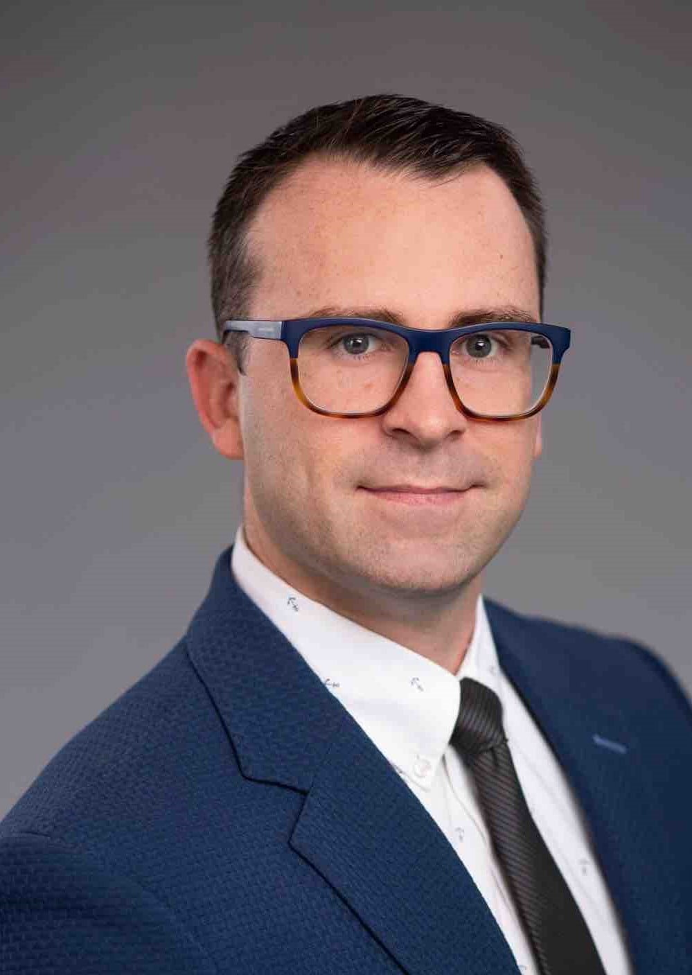 Meet Oral Surgeon Orlando FL